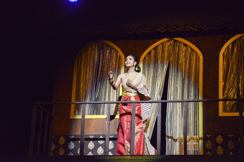 อย่างนี้จึงเรียกว่าไม่เสียของ – TRF Criticism Project